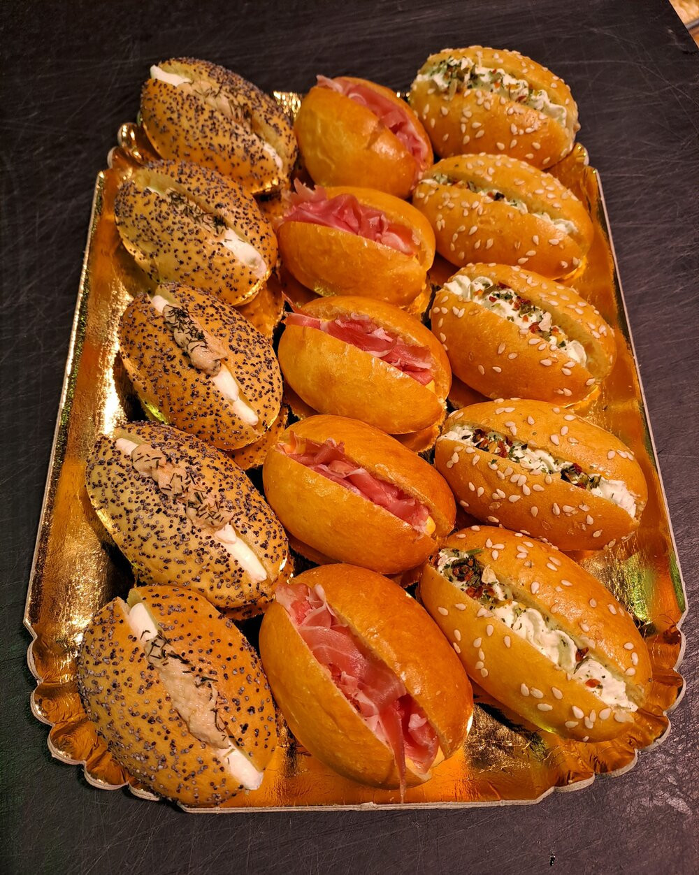 Mini navettes apéritives (15 pièces) | Boucherie Matringhem